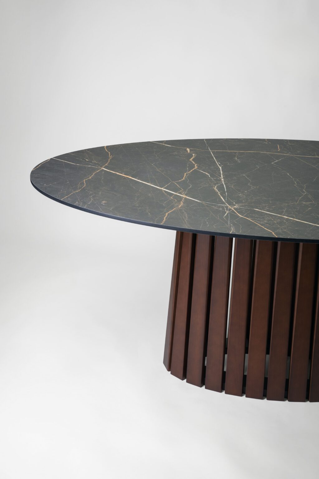 Lynn Oval Table - Style Matters